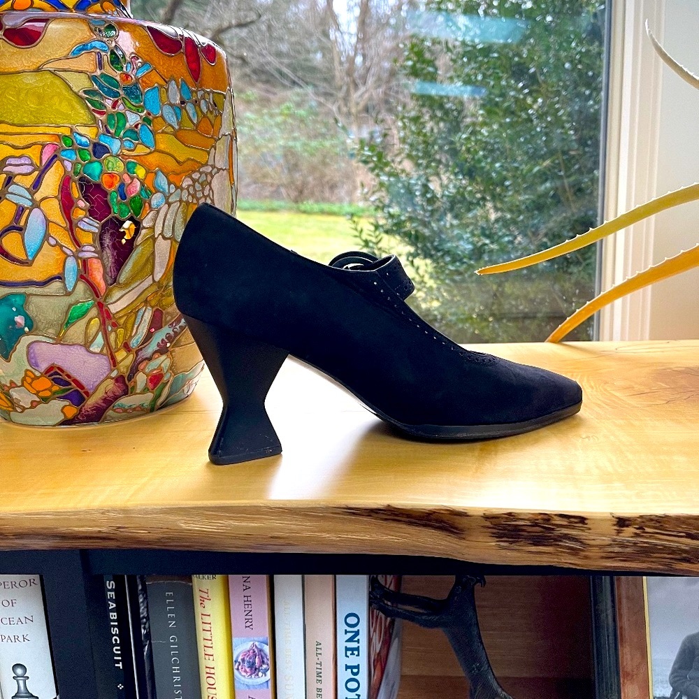 Vintage Karl Lagerfeld 1980 Mary Jane Spool Heel - Gem